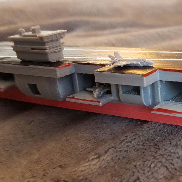 3D Printable Aircraft carrier by Pascal