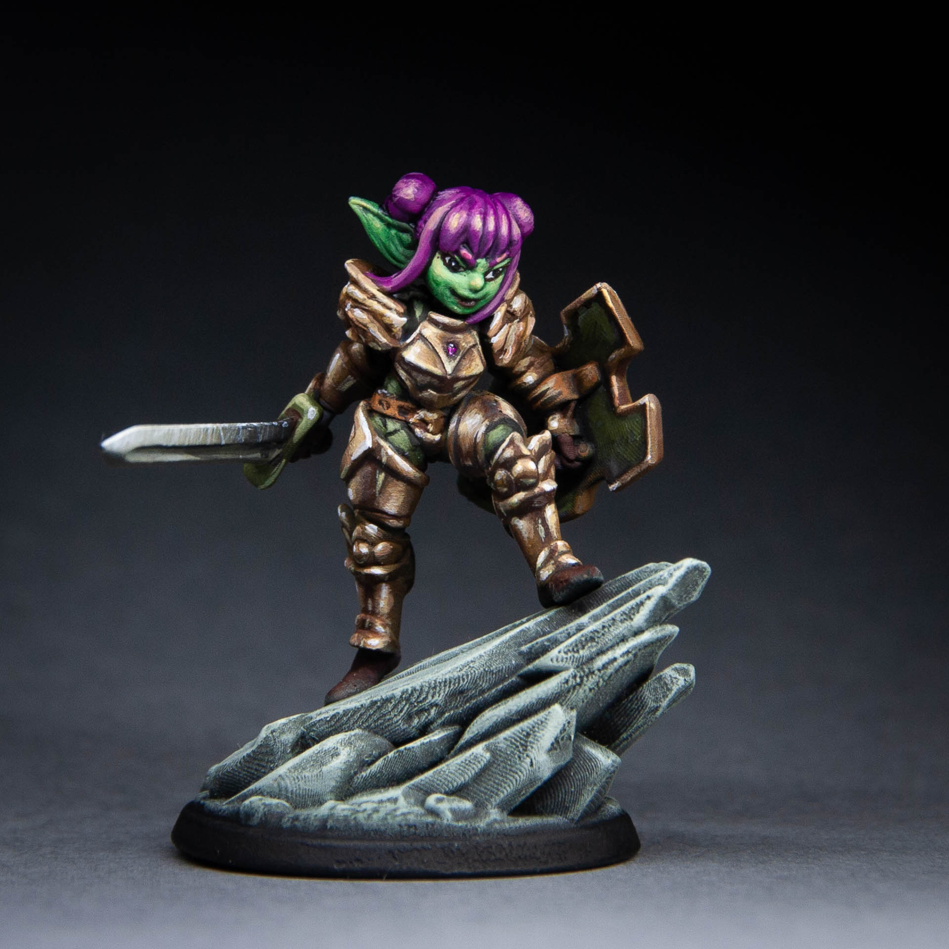 3D Printable Pint, the Goblin/Gnome paladin by Twin Goddess Miniatures