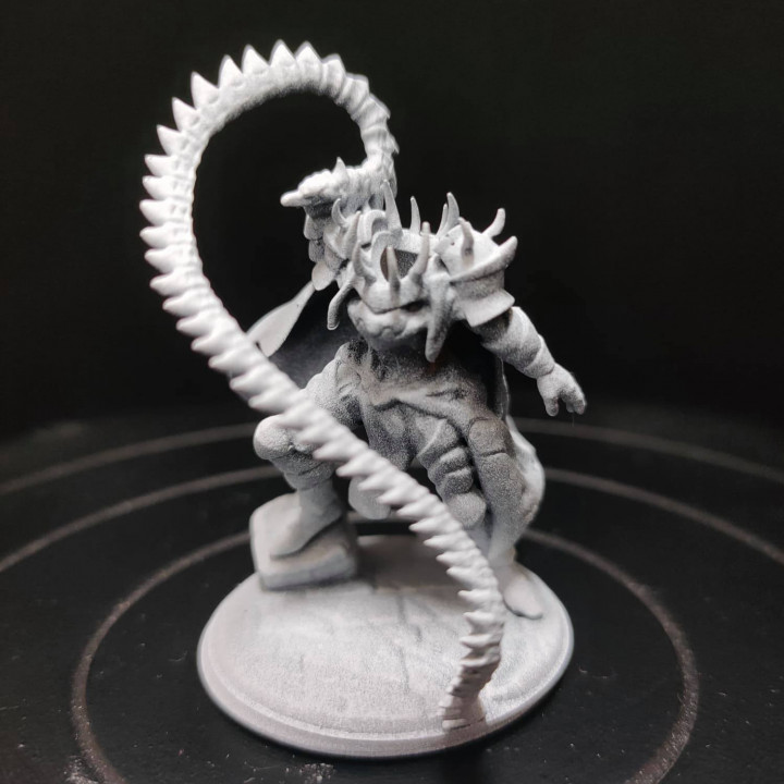 3D Printable Dullahan with skeleton whip by Village's Hope Miniatures