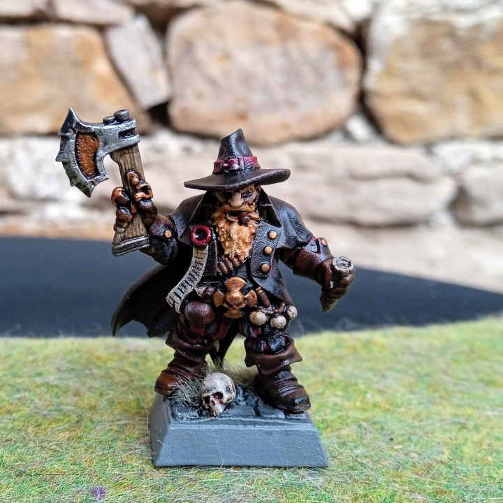 3D Print of Balur van Helding - Dwarf vampire hunter - 32mm - DnD by katiamarinabari