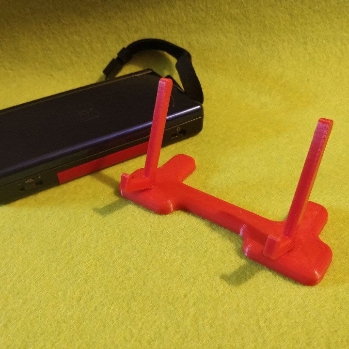 3D Printable Nintendo DS Lite Stand by Luca Pangaro