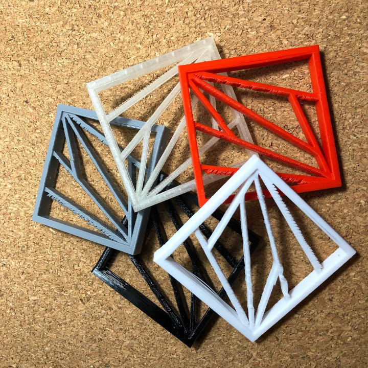 3D Printable Overhang Angle Stress Test by Maquina Engineering Studio