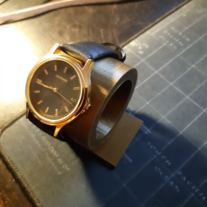 3D Printable Watch Stand by Philip