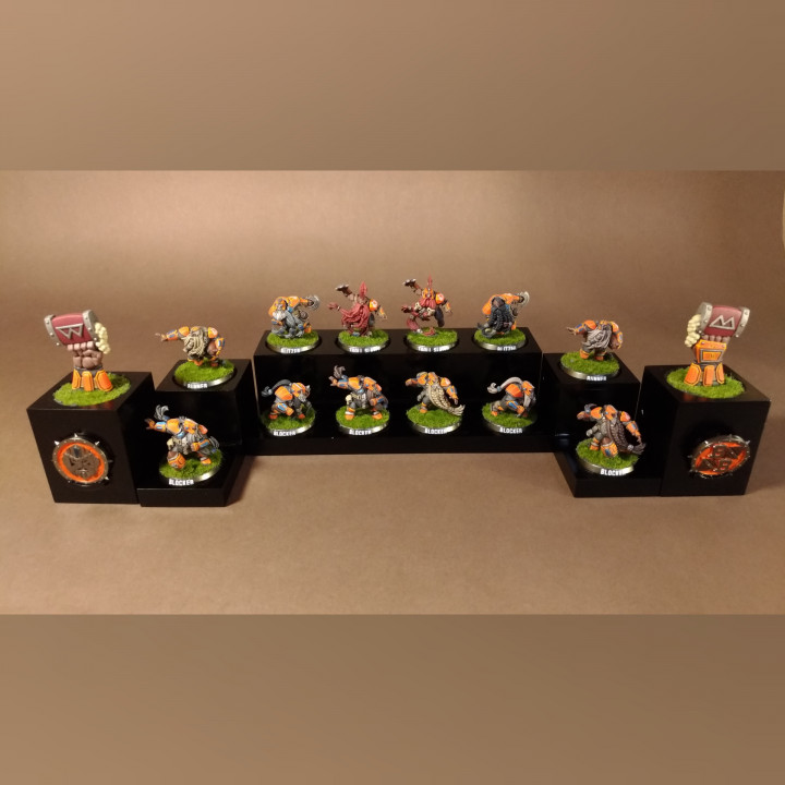 3D Printable Blood Bowl display platform by VeryCell