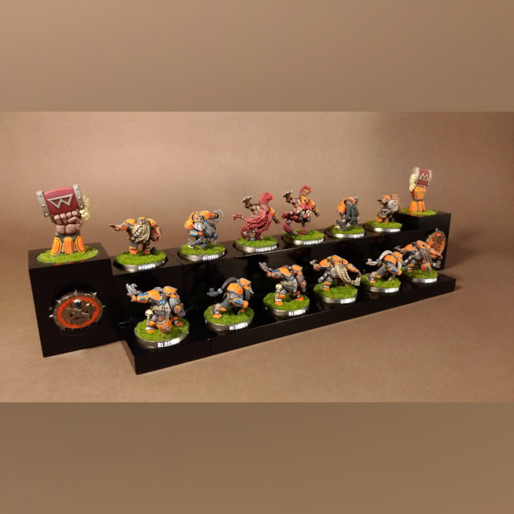 3D Printable Blood Bowl display platform by VeryCell