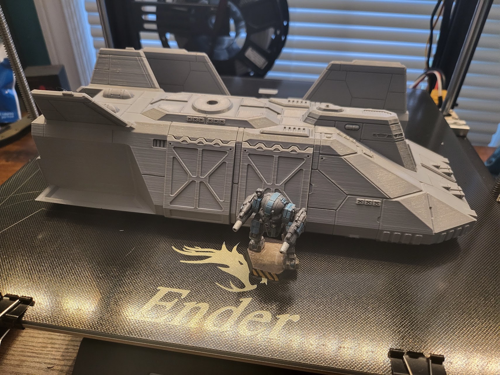 3D Printable Gepard Dropship by Hardware Studios