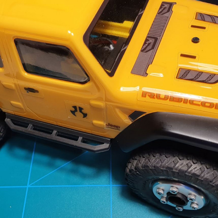 3D Printable Side steps for Axial SCX24 (Jeep Wrangler JLU) by Leif Nilsson