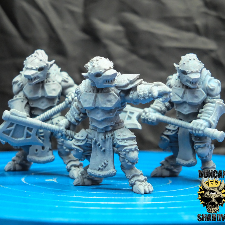 3D Print of Armoured Wolfen (pre supported) by DuncanShadow