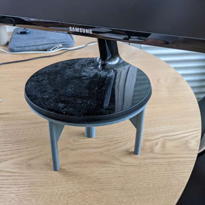 3D Printable Screen Stand by Ofek Shami-Schnitzer