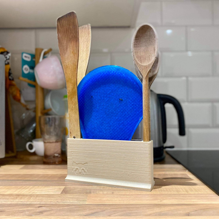 3D Printable Spoon Rest Stand by Lazy Bear
