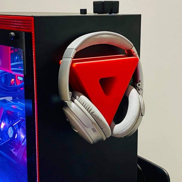 3D Printable Magnetic Headset Mount & Cable Management by Lazy Bear