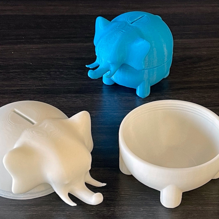 3D Printable Elephant coin bank by Philippe Barreaud