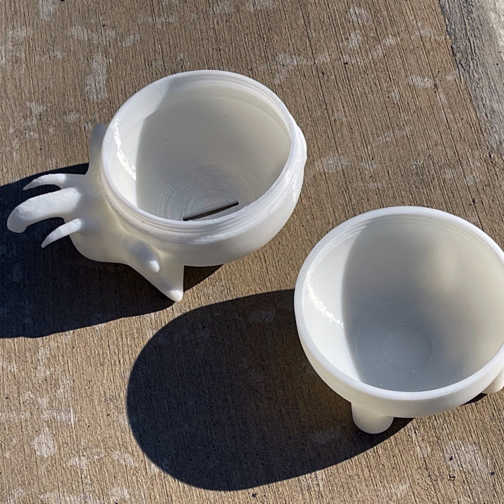 3D Printable Elephant coin bank by Philippe Barreaud