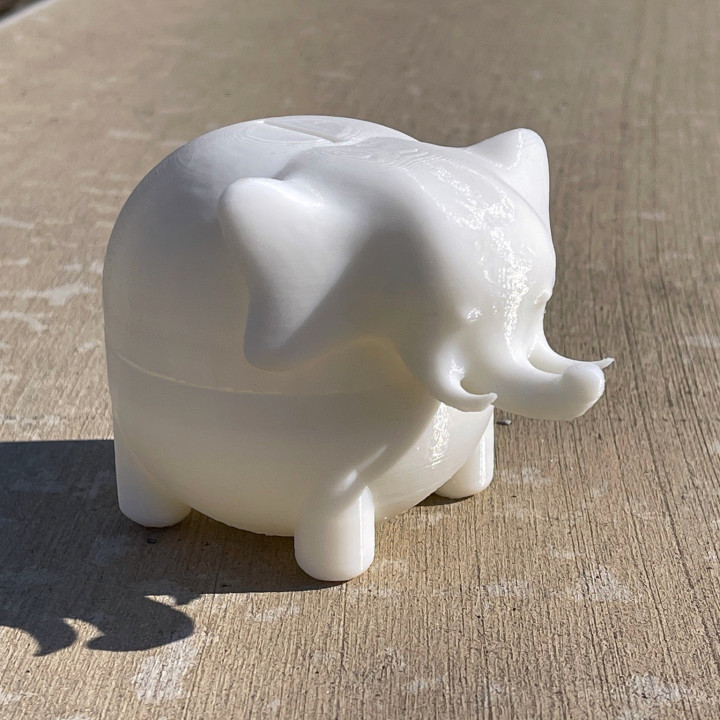 3D Printable Elephant coin bank by Philippe Barreaud