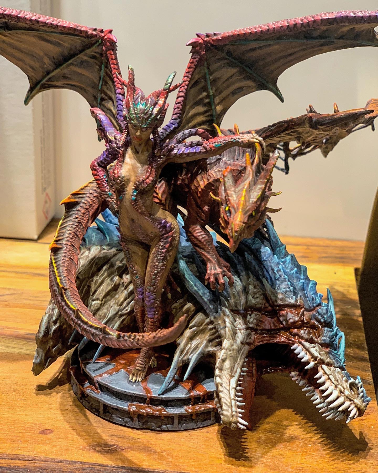 3D Printable Queen of Chaos( 2 variations) by Mini Monster Mayhem