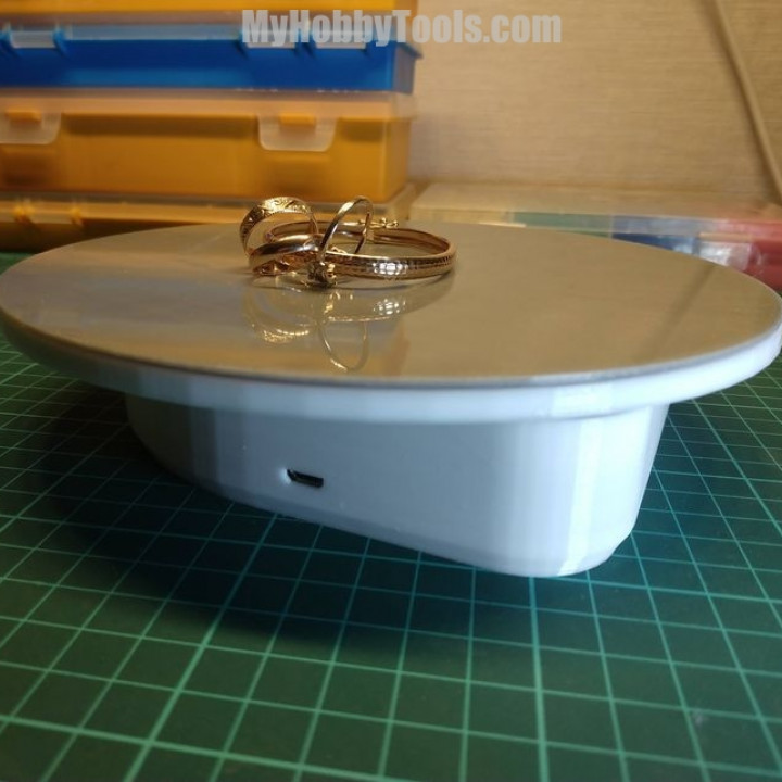 3D Printable 360° ROTATING DISPLAY STAND by Aleksandr Aleksandrov