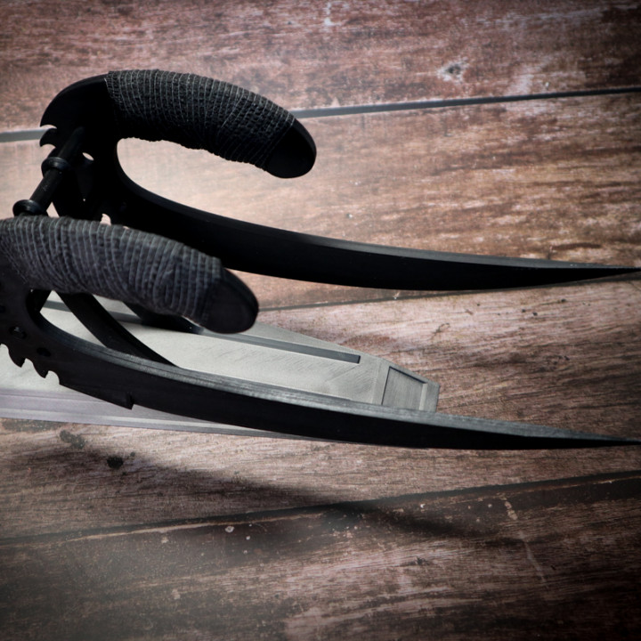 3D Printable Sabre Claws by Fr3D @ The3DPrinting