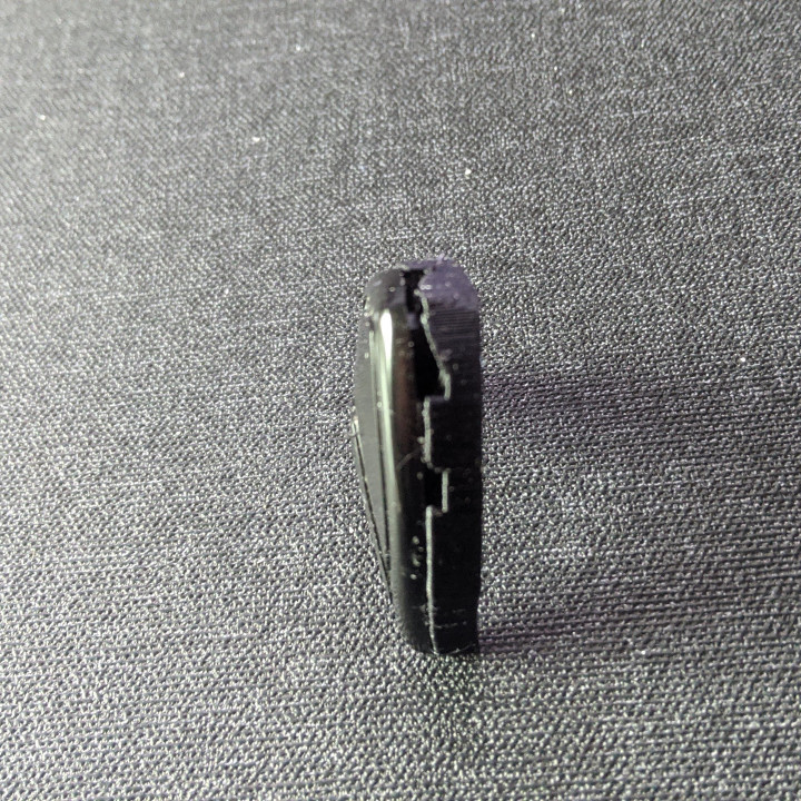 3D Printable V-Moda replacement wing plate by Jonathan C