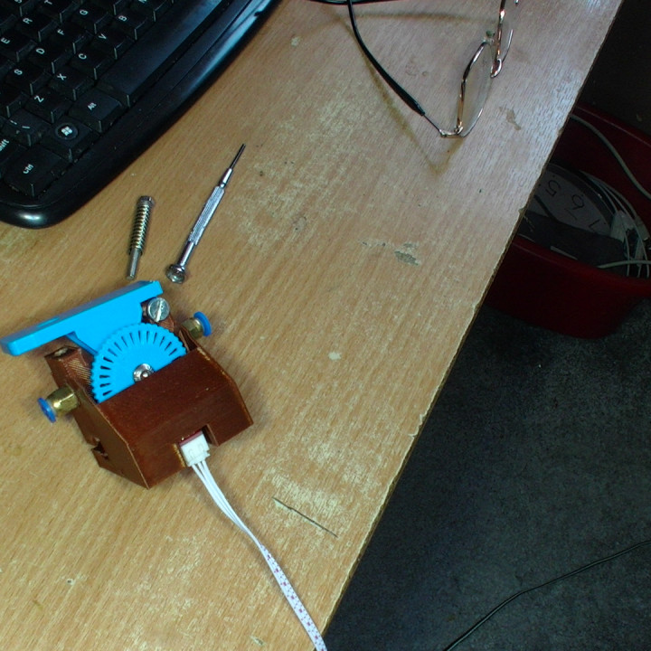 3D Printable Filament Runout Dual Gear Encoder. Dual Gear. by Billy Tail