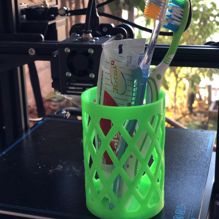 3D Printable Toothbrush Holder by Gabriel Oyarzabal