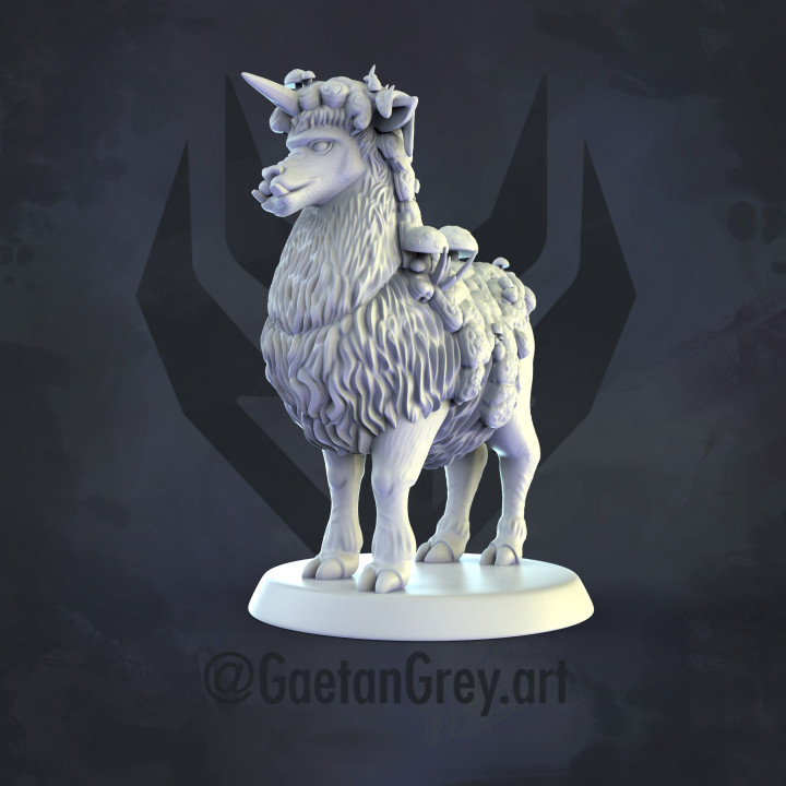 3D Printable Old Alpaca by Grinning God