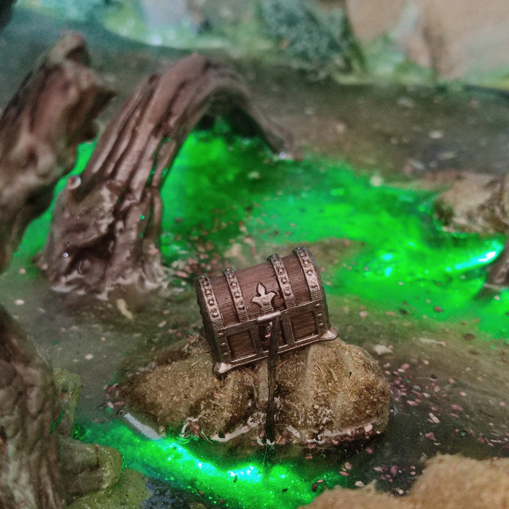 3D Printable Small Chest by Stratation Design