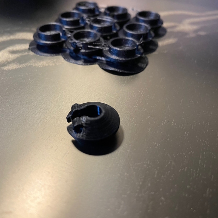 3D Printable Traxxas Ultra shock Spring Retainer by Josh