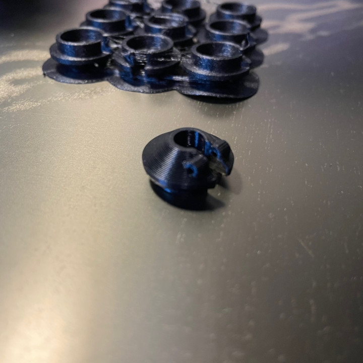 3D Printable Traxxas Ultra shock Spring Retainer by Josh