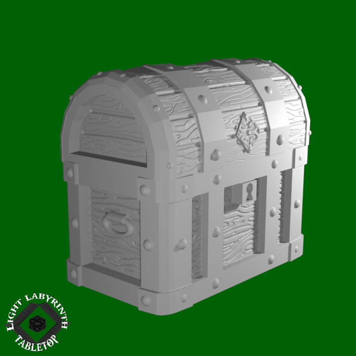 3D Printable Treasure Chest Closed by Zach Bolyard