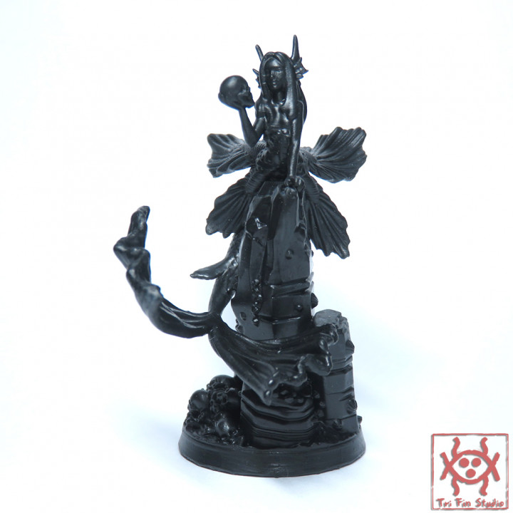 3D Printable Mermaid 01 by Tri Fin Studio