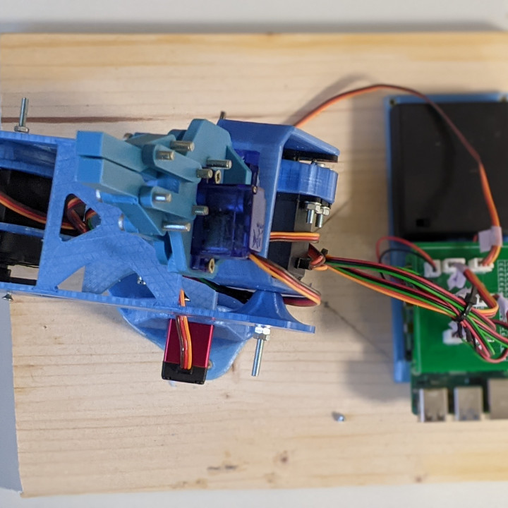 3D Printable 5 axis robot arm by Max Siebenschlaefer