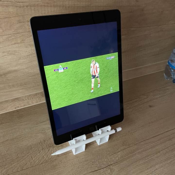 3D Printable Ipad Stand by Martin Jakl