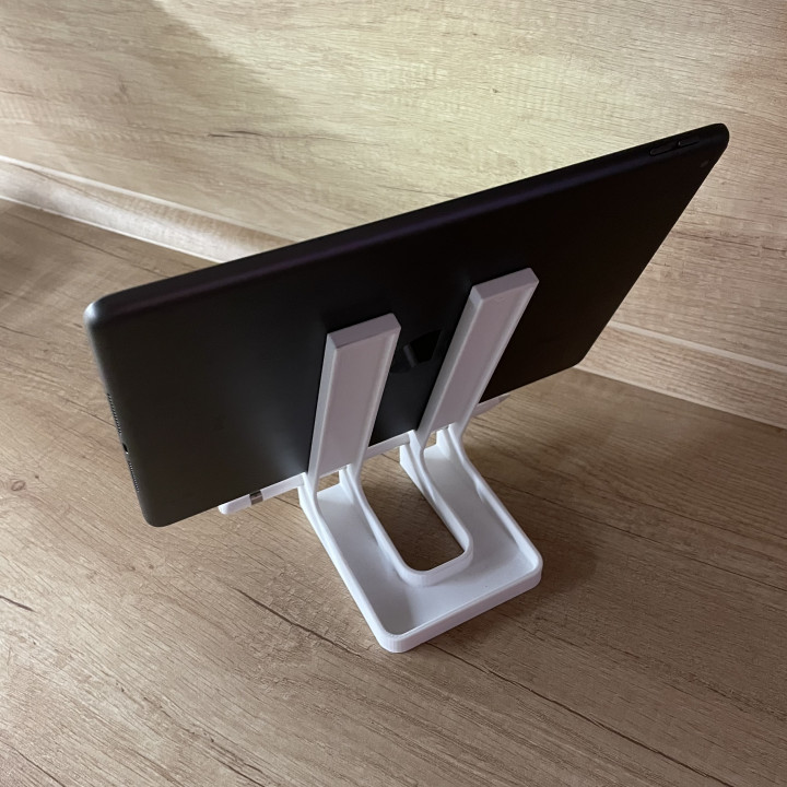 3D Printable Ipad Stand by Martin Jakl