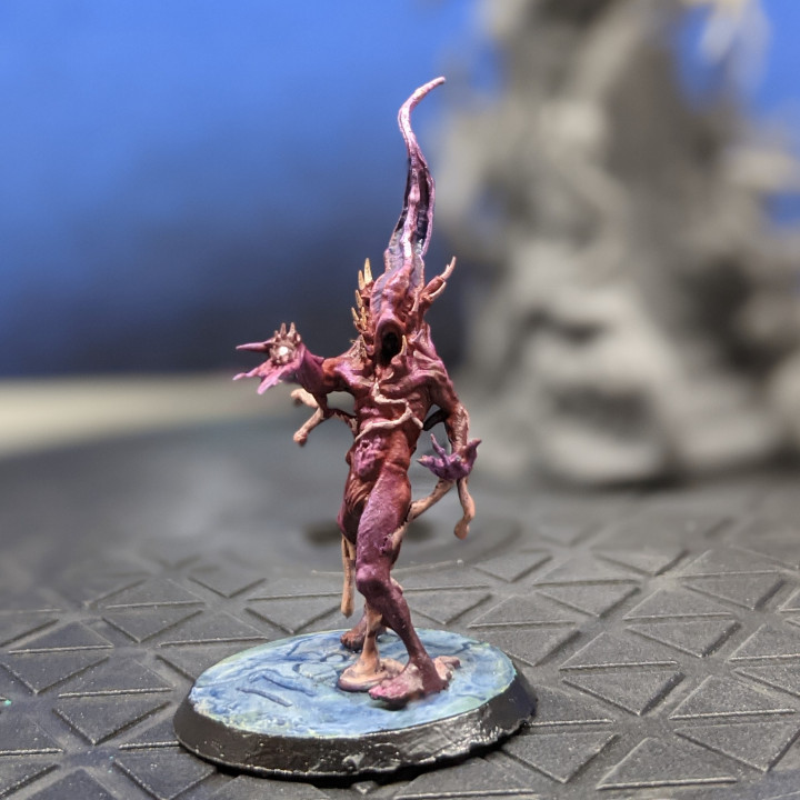 3D Printable Ugga Naach by VoidRealm Minis