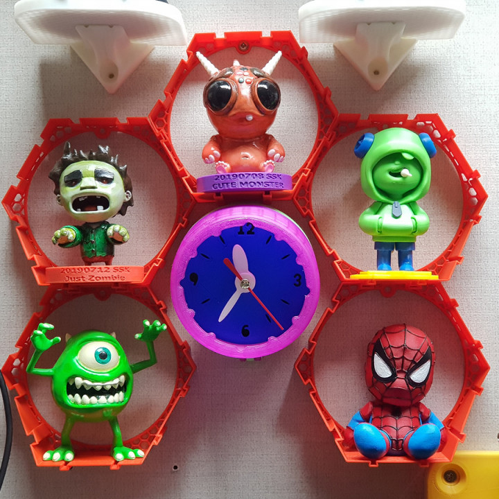 3D Printable Wall Showcase Shelves by WaHoJangLong