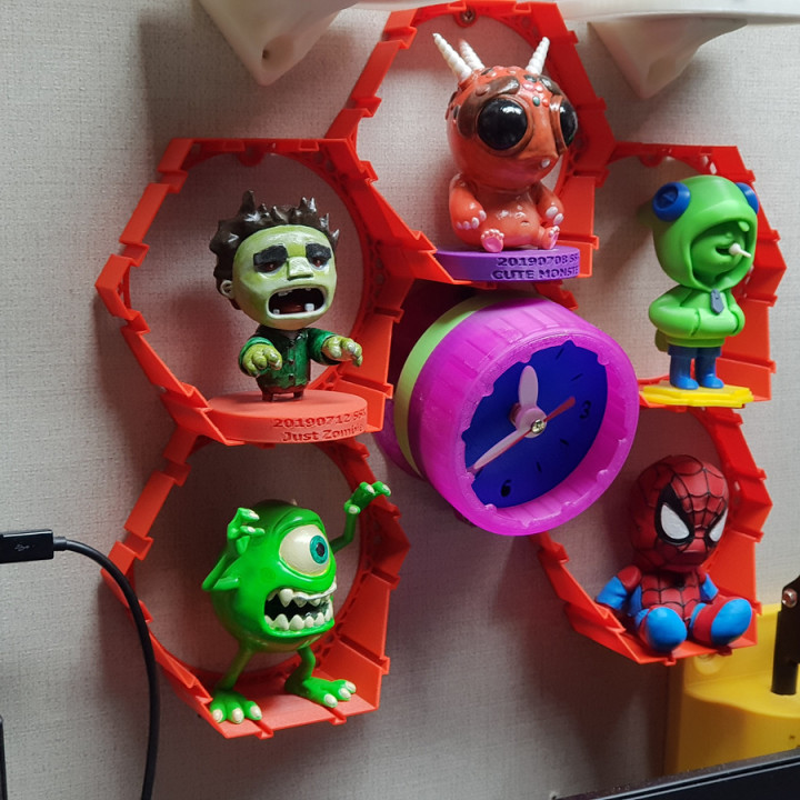 3D Printable Wall Showcase Shelves by WaHoJangLong