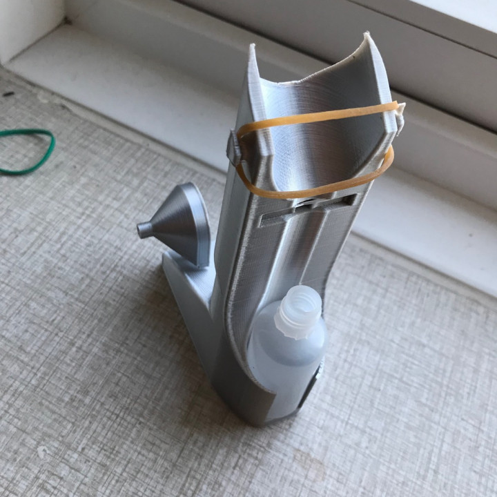 3D Printable Paint to droppers by Jonathan Birk Rasmussen