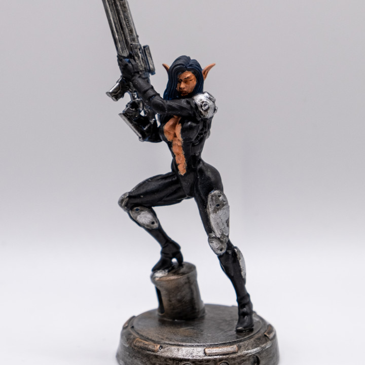 3D Printable BLACK SORROW FEMALE ELF MERCENARY by PAPSIKELS MINIATURES