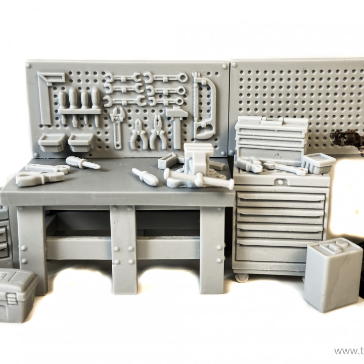 3D Printable Workbench and tools by Tiny Furniture