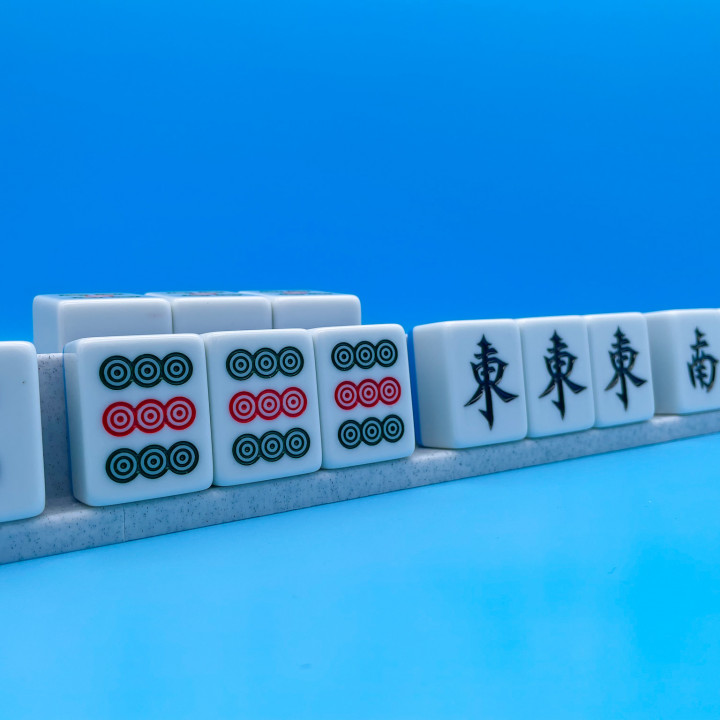 3D Printable Mahjong Tile Holder by Sam Mattiussi