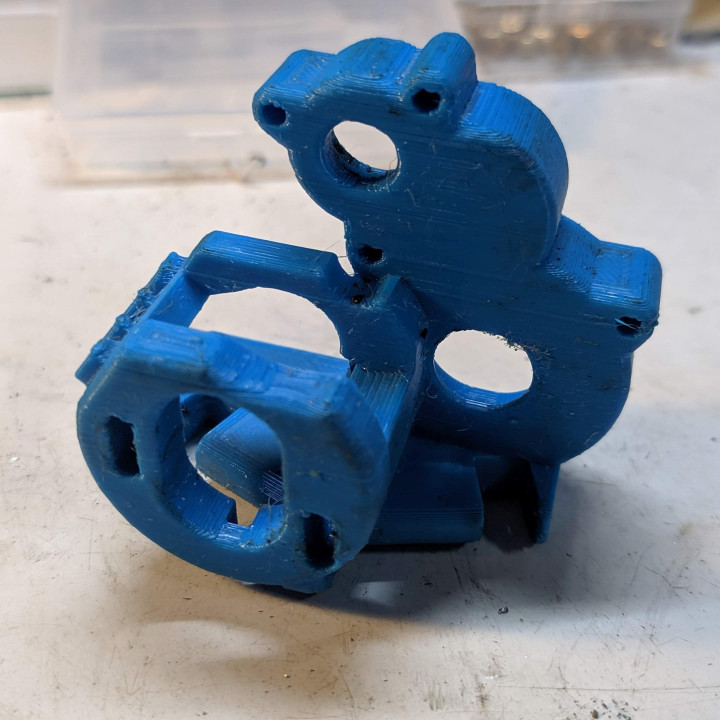 3D Printable The Cabra - RC Crawler Sporty Chassis by Daniel Anguita