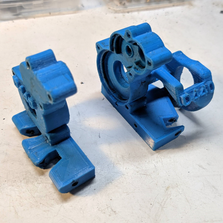 3D Printable The Cabra - RC Crawler Sporty Chassis by Daniel Anguita