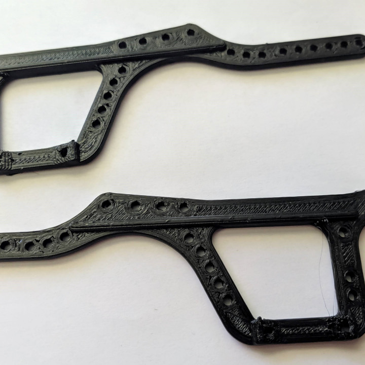 3D Printable The Cabra - RC Crawler Sporty Chassis by Daniel Anguita