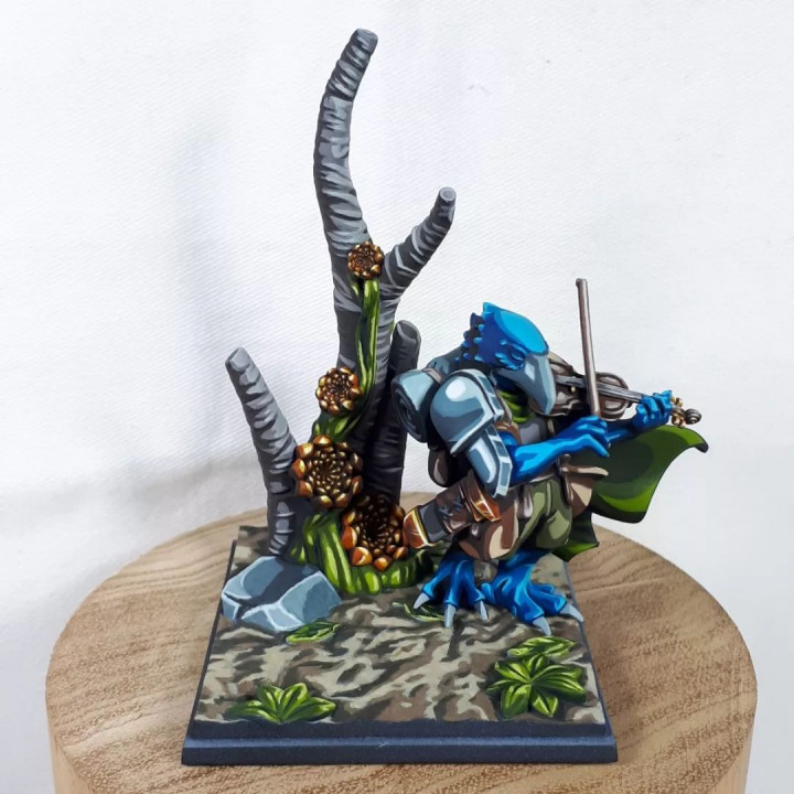 3D Print of Ravenfolk Bard by Skeltons