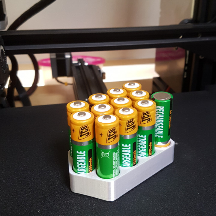3D Printable AA battery holder by Terry Green