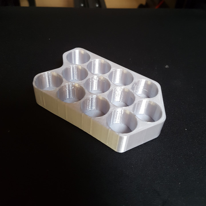 3D Printable AA battery holder by Terry Green