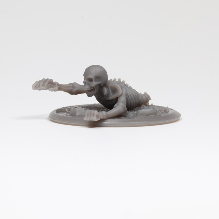 3D Printable Graveyard Skeleton - Crawling by Runeforge Studios