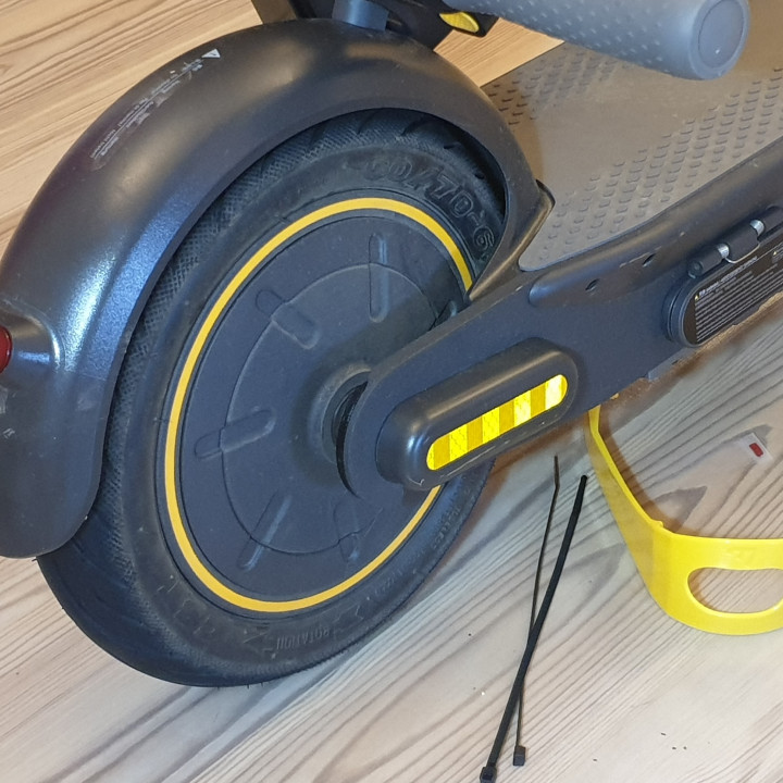 3D Printable Rear fender support for Ninebot MAX G30 by Vjatseslav Shilkin