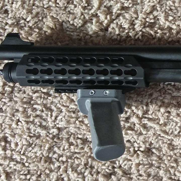 3D Printable Angled 45 Degree Foregrip by Sebastian Steiner
