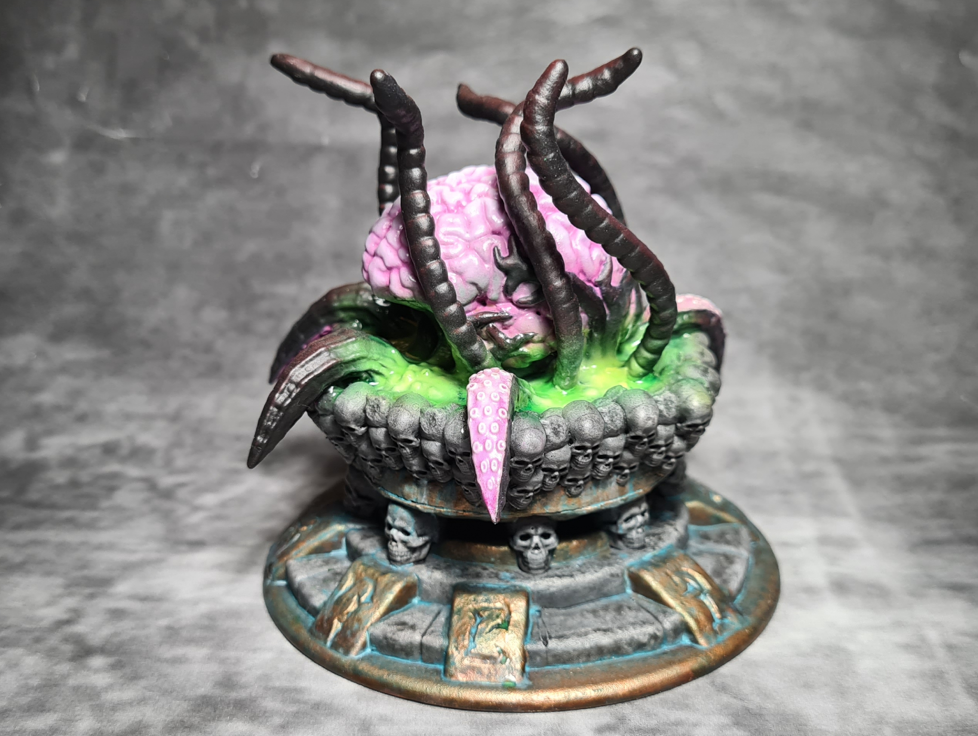 3D Printable Mother Brain / Elder Tentacle Pool / Psionic Overlord / Mind Boss by Epic-Miniatures